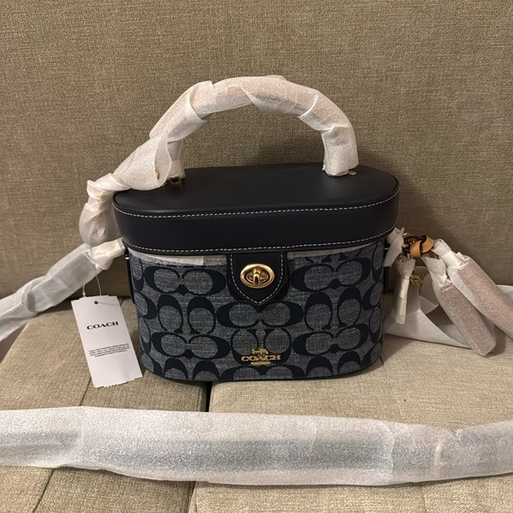 Coach | Bags | Coach Signature Kay Crossbody | Poshmark
